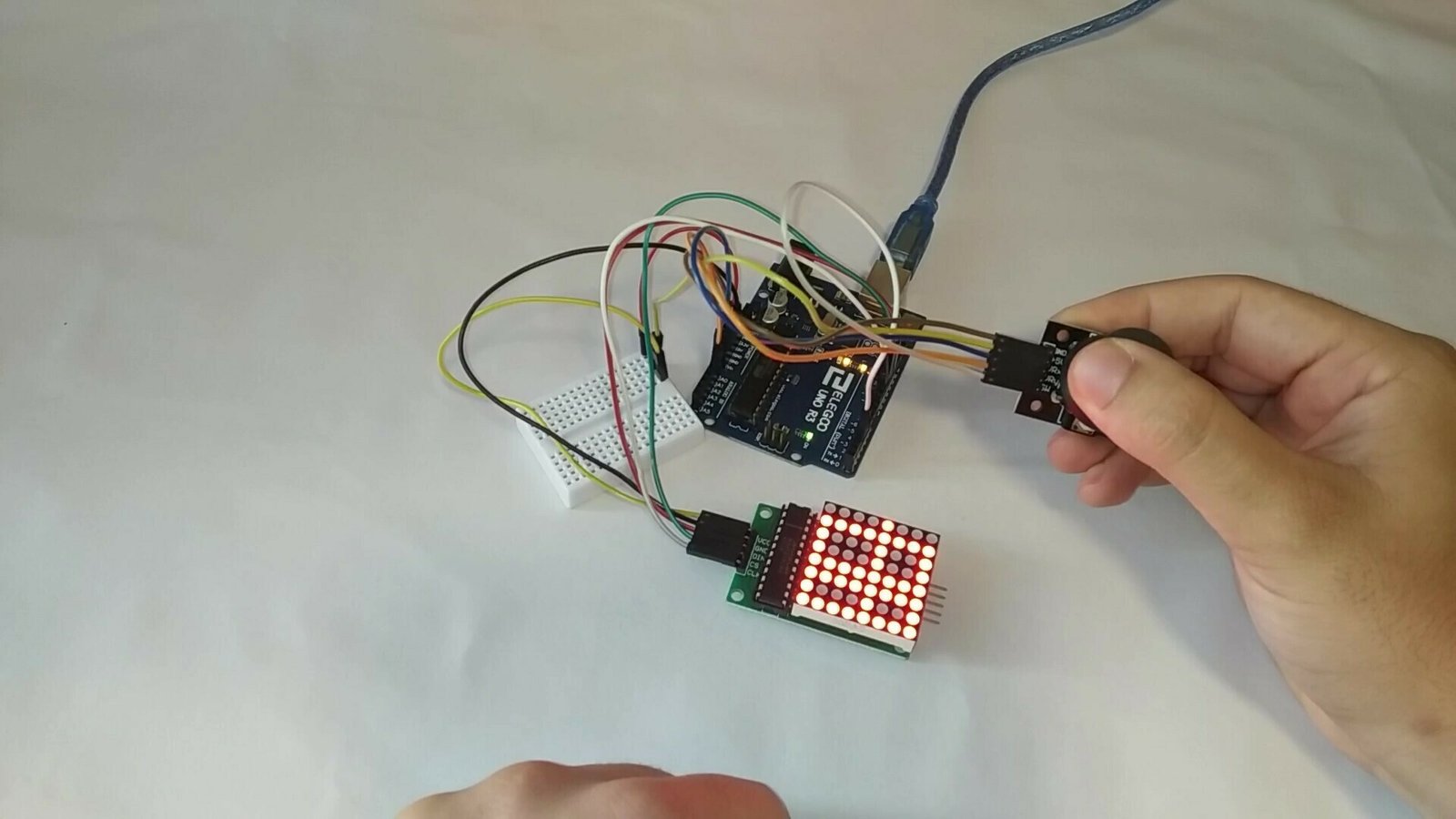 🤖project Led Matrix Controlled With Joystick Robotuno