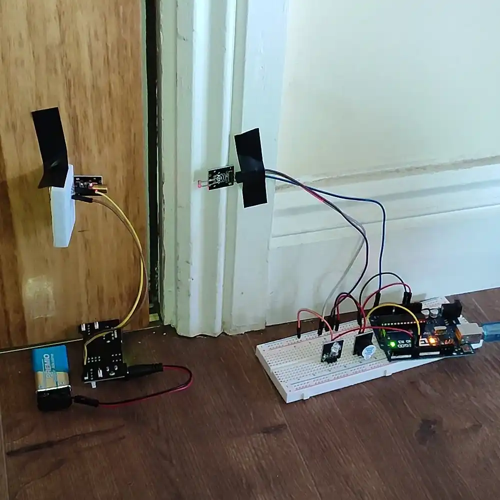 🤖RobotUNO - Aprende sobre electrónica y Arduino